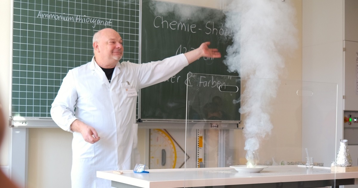 Feuer und Flamme für Riesaer Stempel Gymnasium | Riesa TV